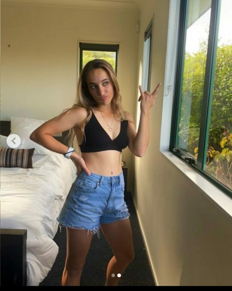 Xara Jetly: See Pictures Of New Zealand's Beautiful Cricketer, Boyfriend, Stats - The Cricket Lounge